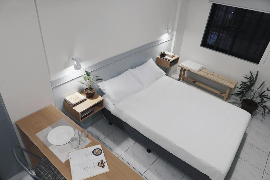 Standard Room – Dragonfly Transient House